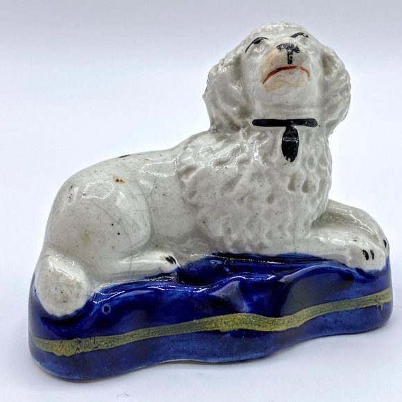 Staffordshire | Art | Antique English Staffordshire Poodle Sitting On A ...
